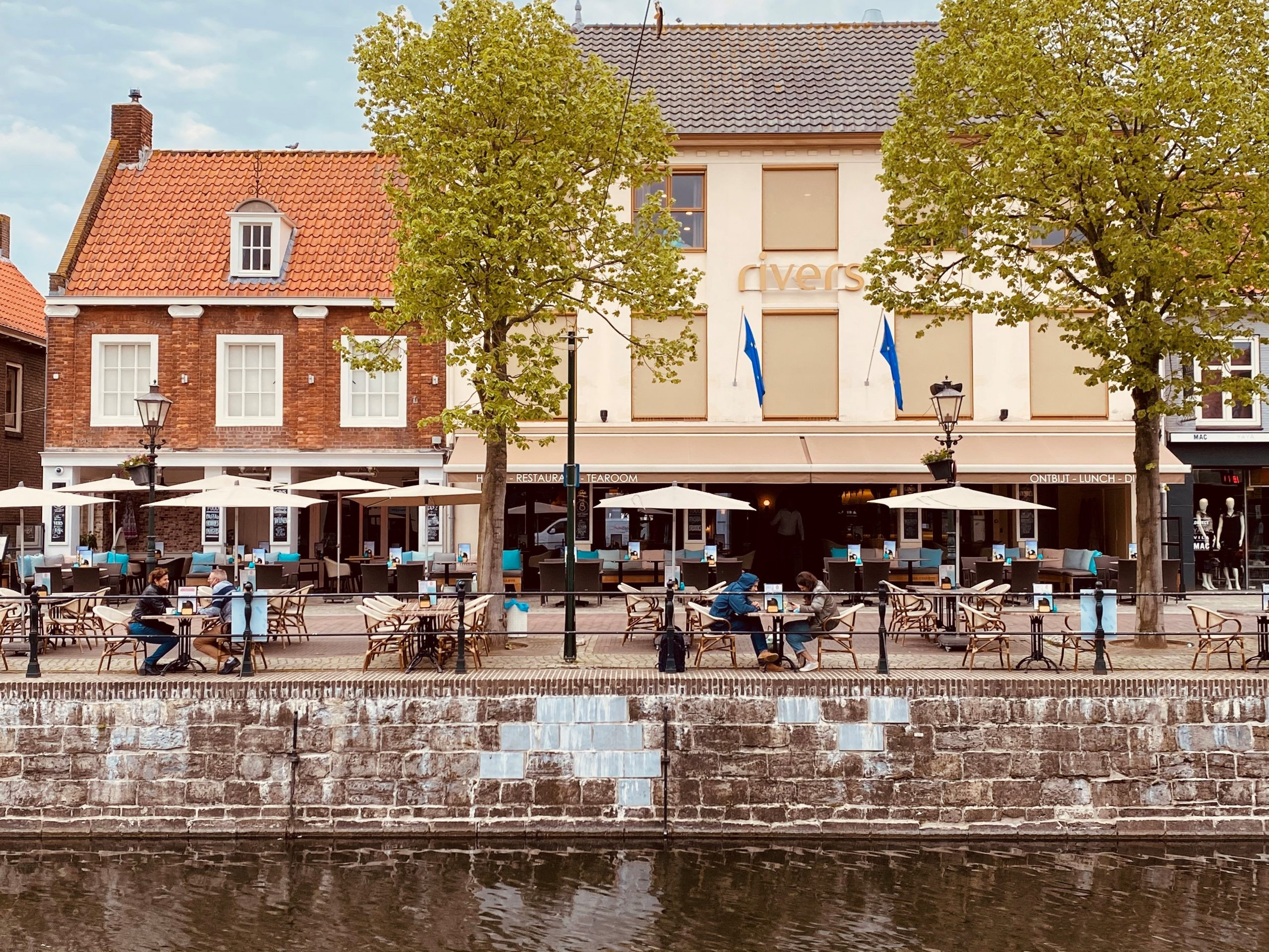 Restaurant & Tearoom Rivers, Sluis - Allyourz